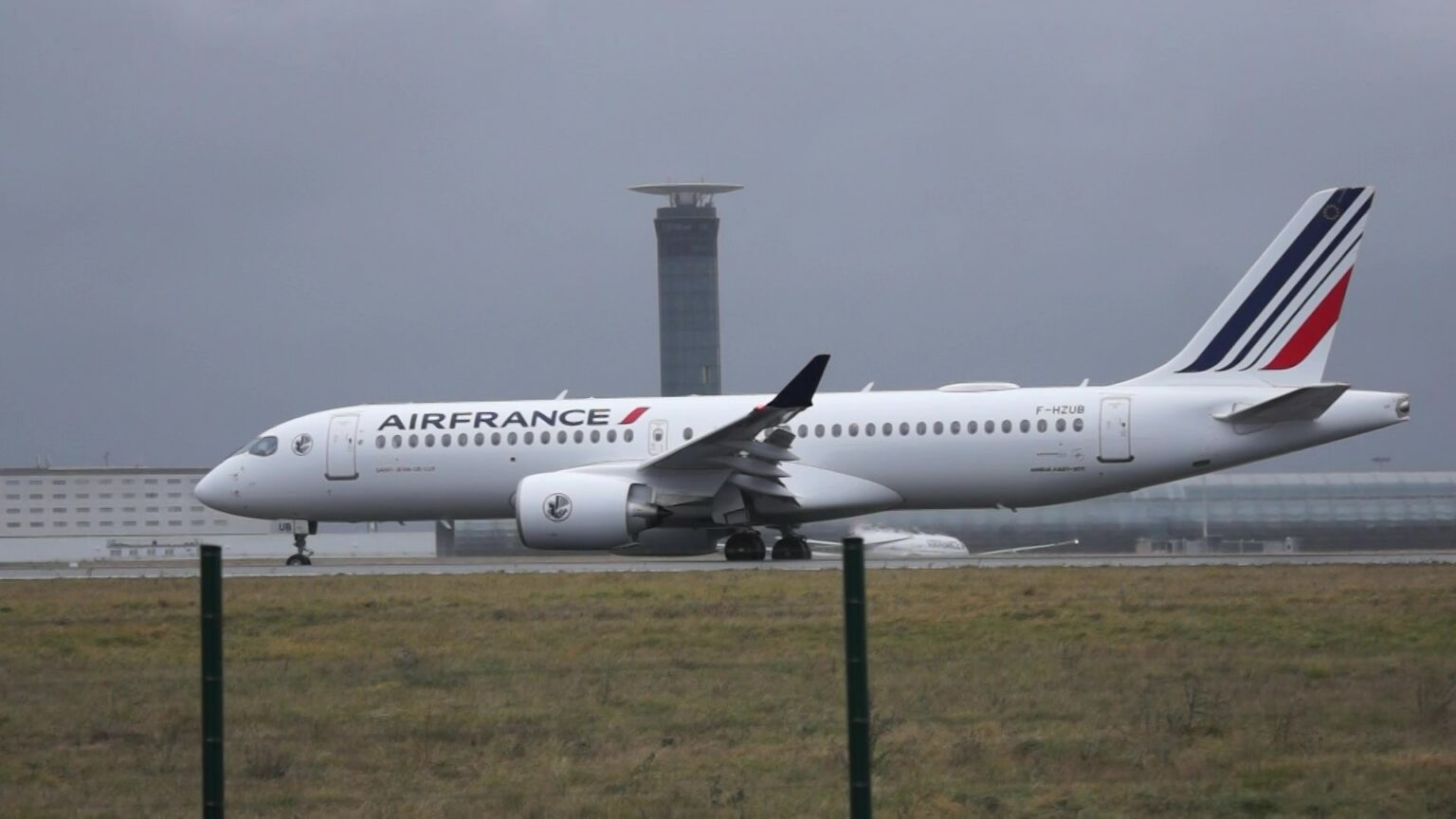 Paris Charles de Gaulle (CDG/LFPG) - Planes Spotter